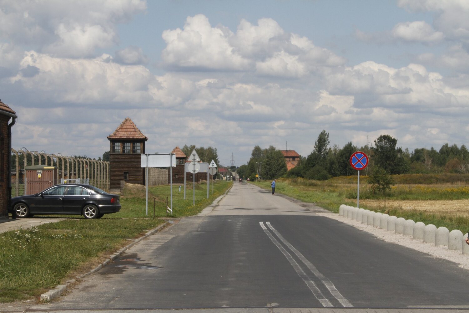 This is the Best Time to Visit Auschwitz
