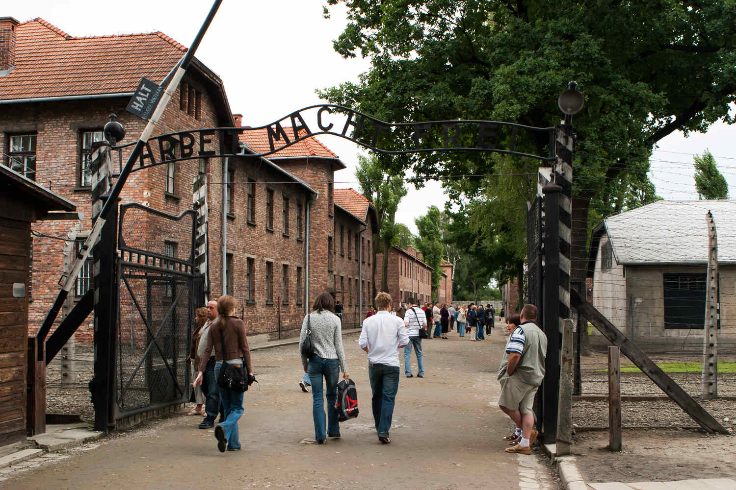 Auschwitz Tours From Warsaw: Visit Auschwitz Birkenau